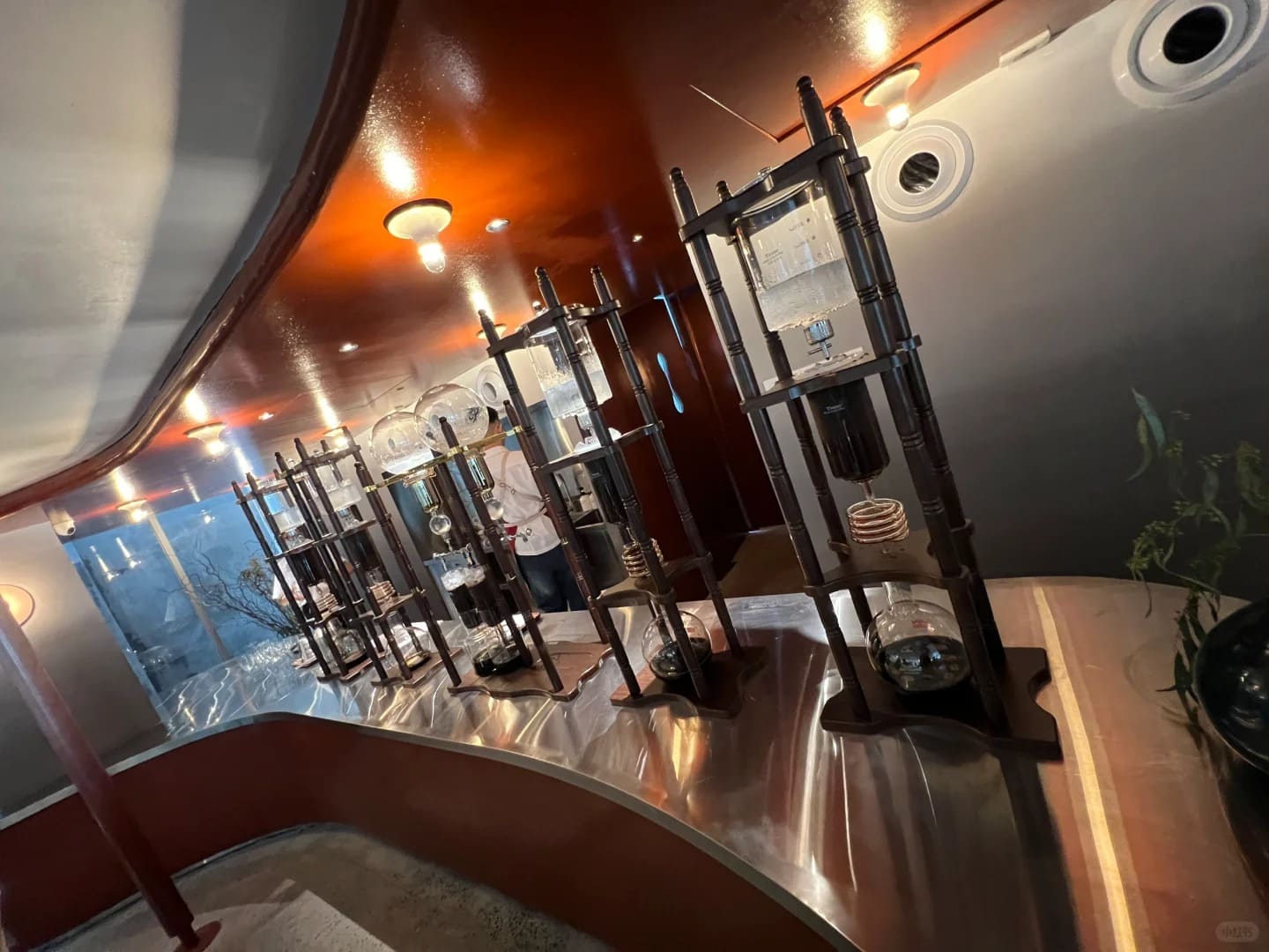 越南胡志明1郡Cason Caphe卡森咖啡廳 - 漫步越南